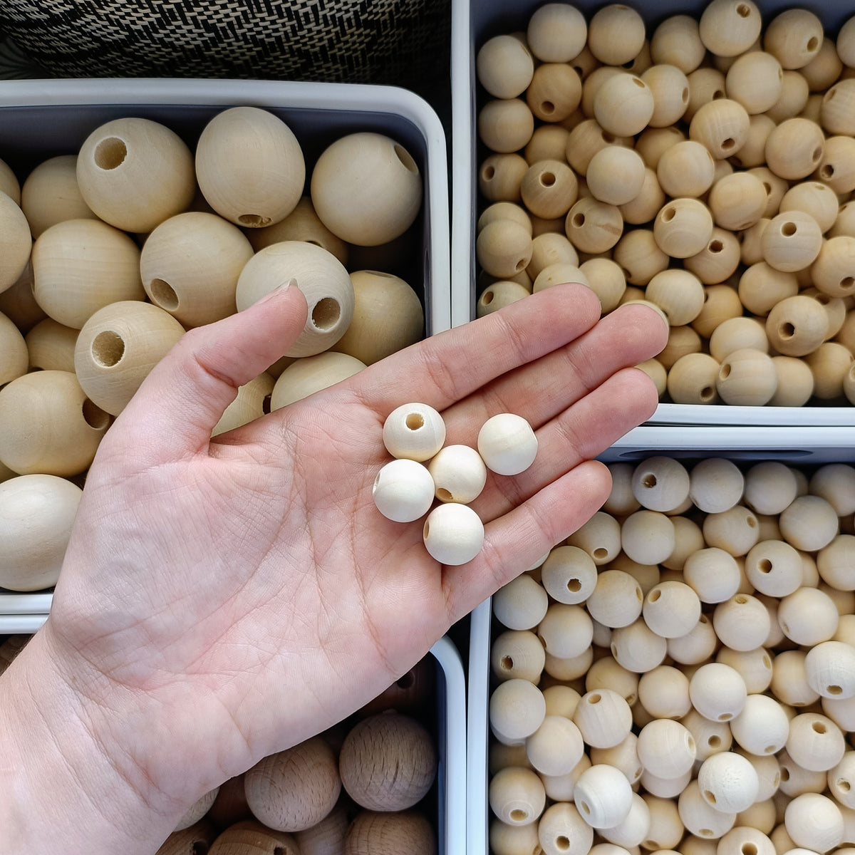 16mm Wood Beads (3mm Hole) - 5 Beads/pkg – Delphine Arlove Studio